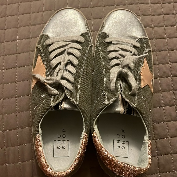 ShuShop | Shoes | Shu Shop Sneakers Gray With Pink Star And Heel With ...